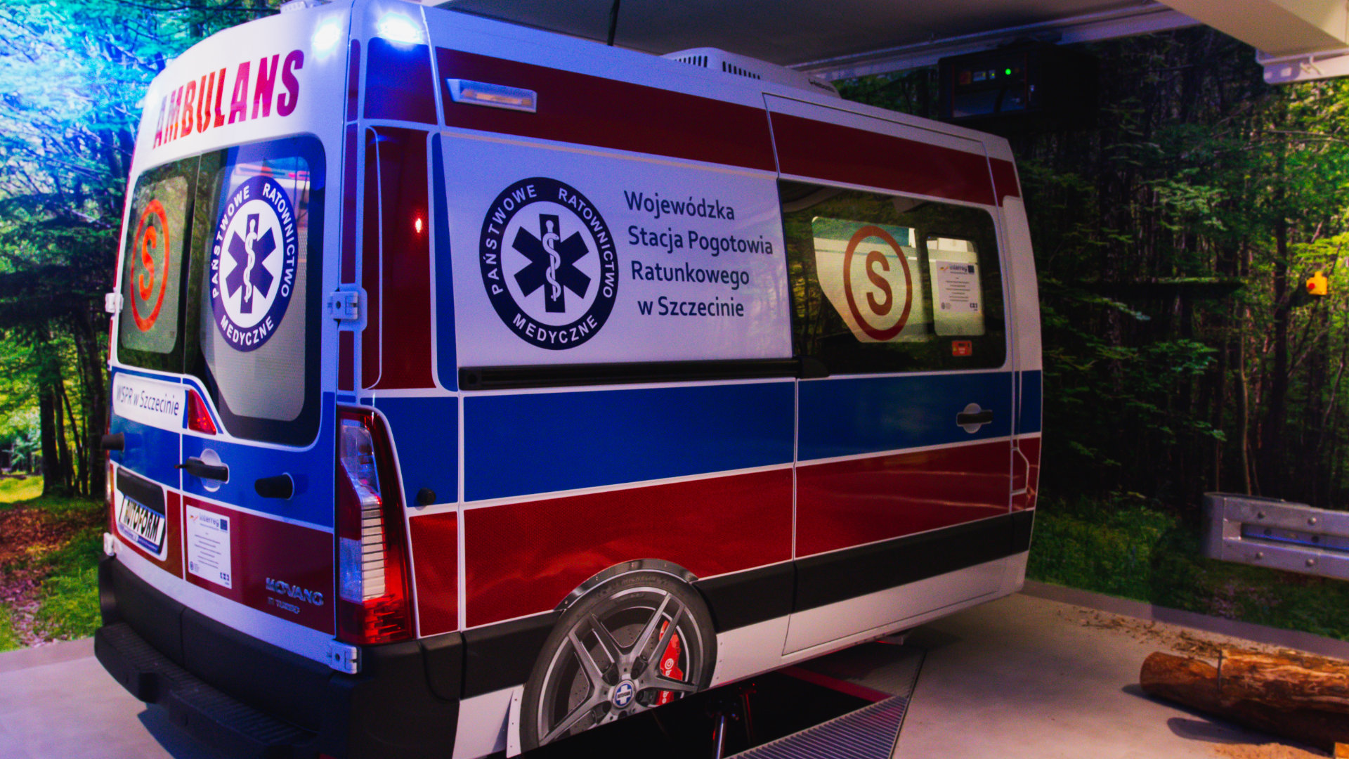 The Ambulance Medical Compartment Simulator - Motion Systems