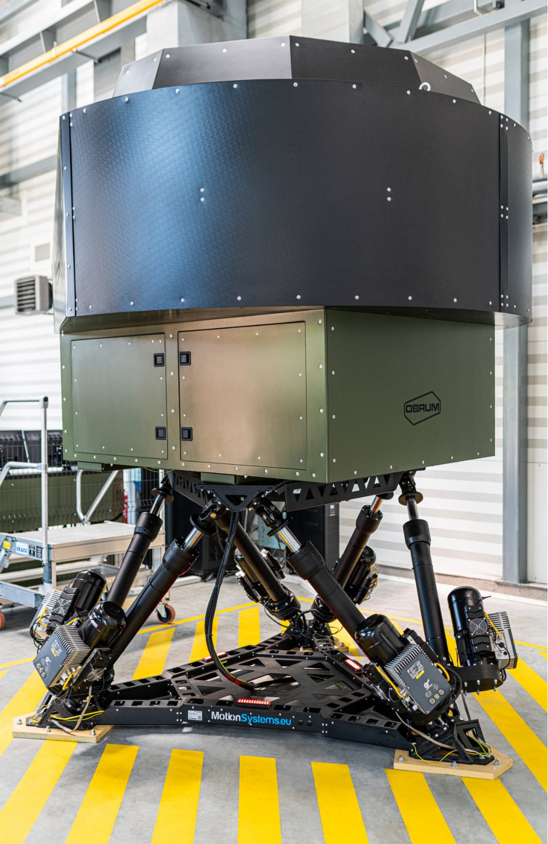 Leopard Tank Driving Simulators - Motion Systems