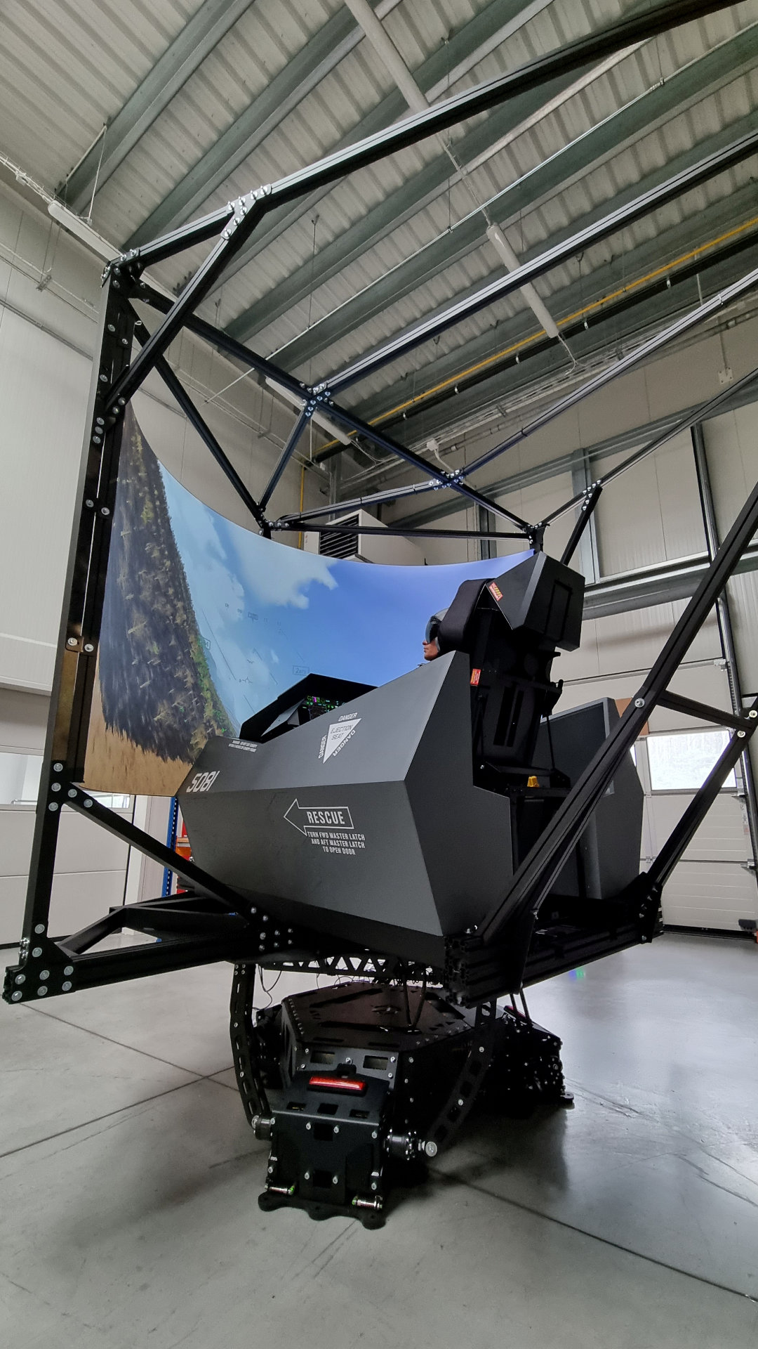 F-35 FIGHTER JET COCKPIT SIMULATOR - Motion Systems